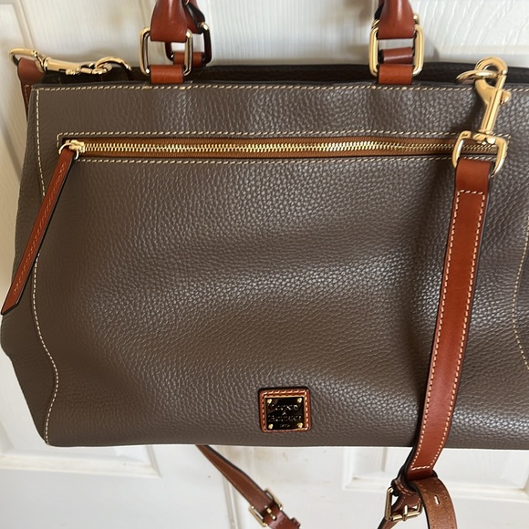 Dooney & Bourke | Bags | Dooney Bourke Handbag Pebble Grain Zip Satchel ...